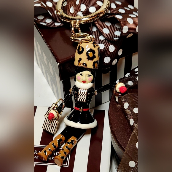 henri bendel | Accessories | Henri Bendel Natasha Shopping Bendel Girl ...